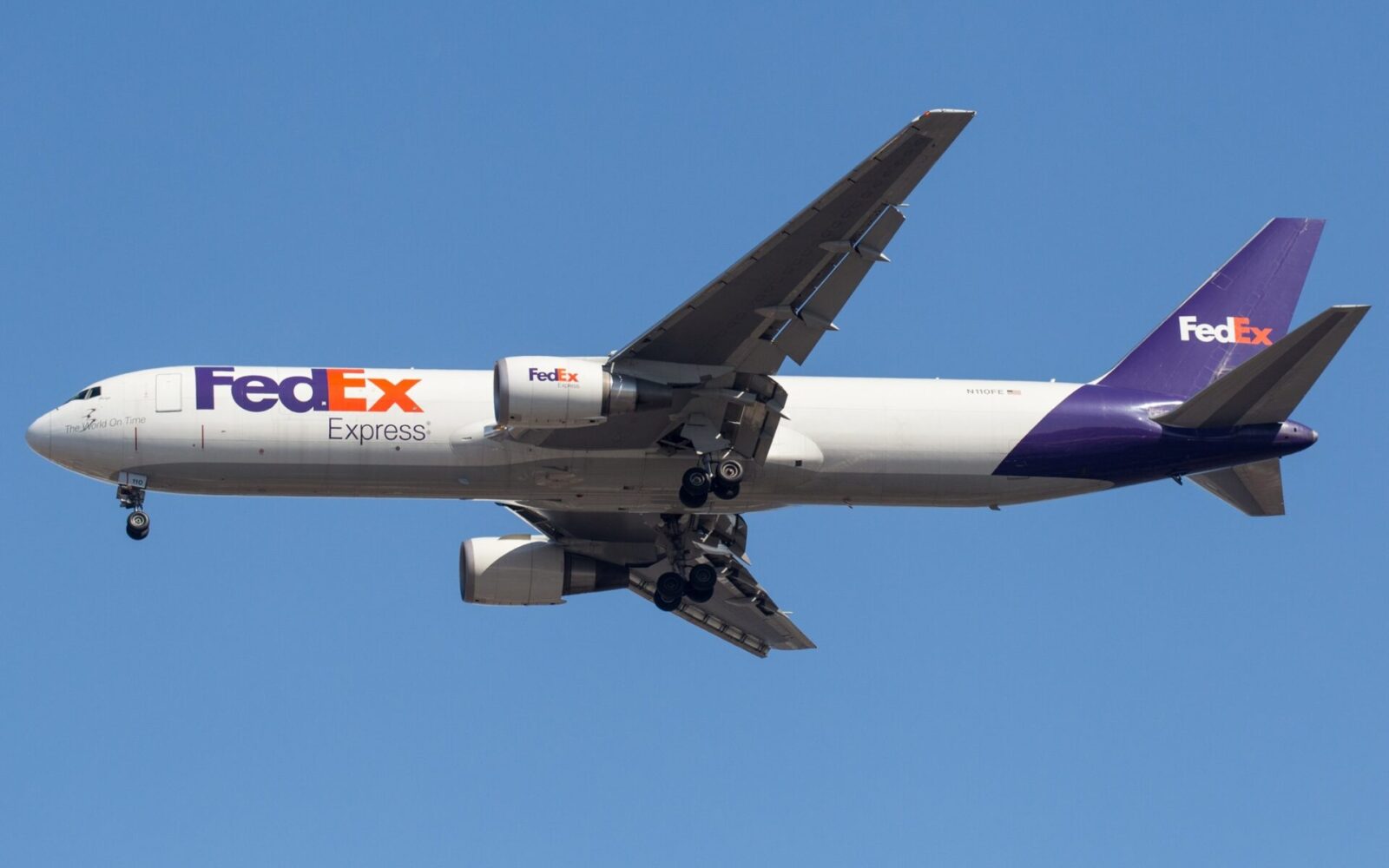 FedEx Cargo Flight Suffers Engine Fire After Bird Strike, Returns ...